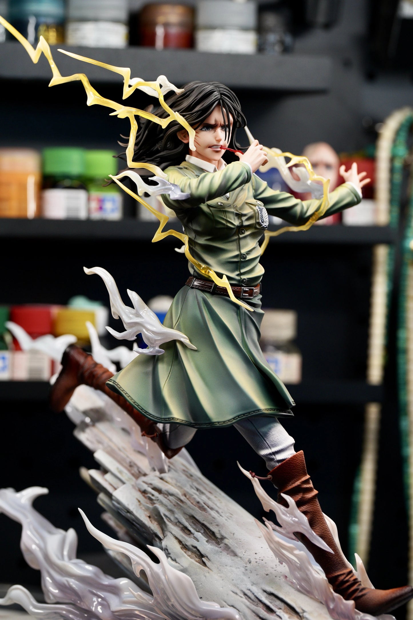 Preventa Resina Pieck Finger Figura Attack On Titan WindJas Estudio ...