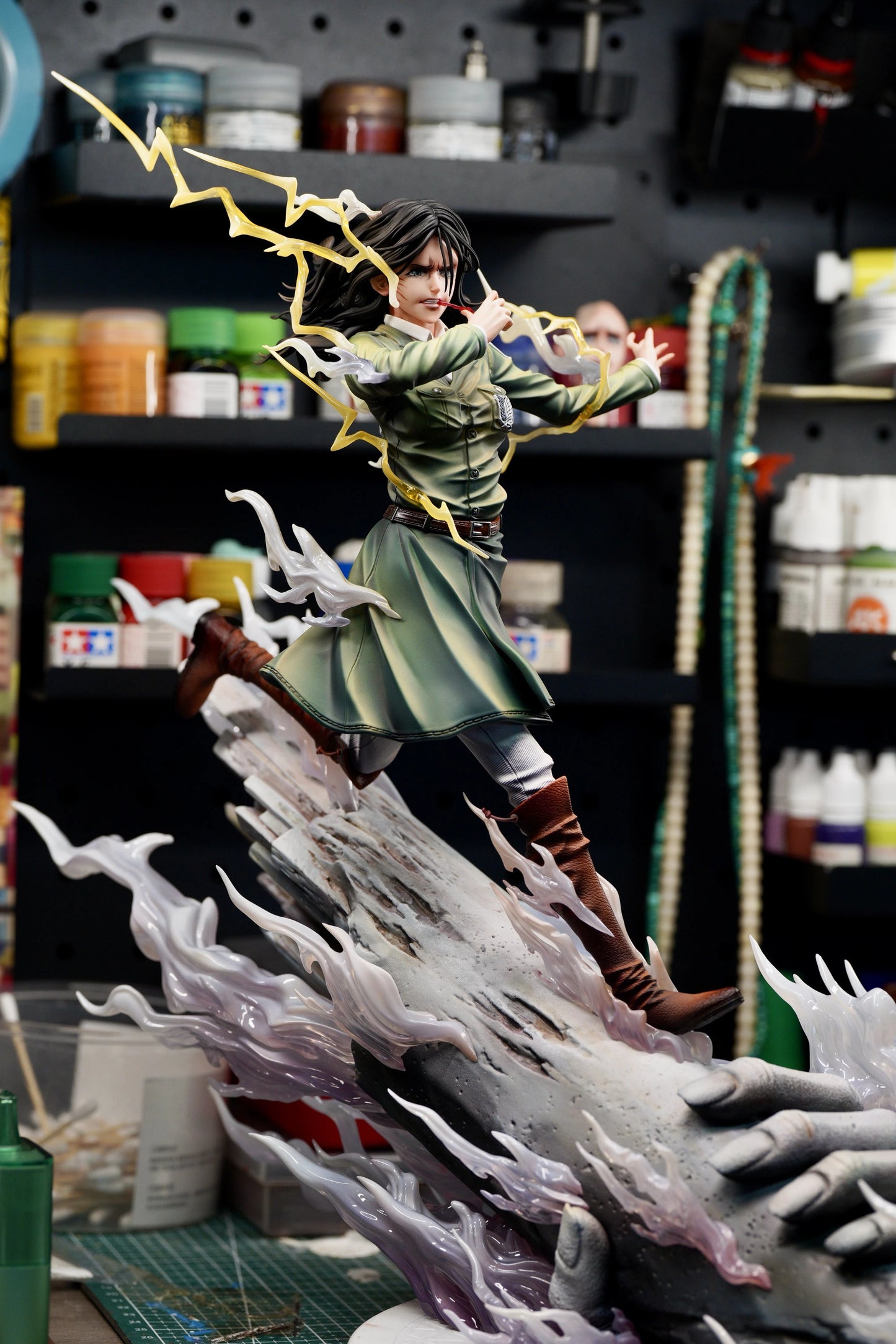 Preventa Resina Pieck Finger Figura Attack On Titan WindJas Estudio ...